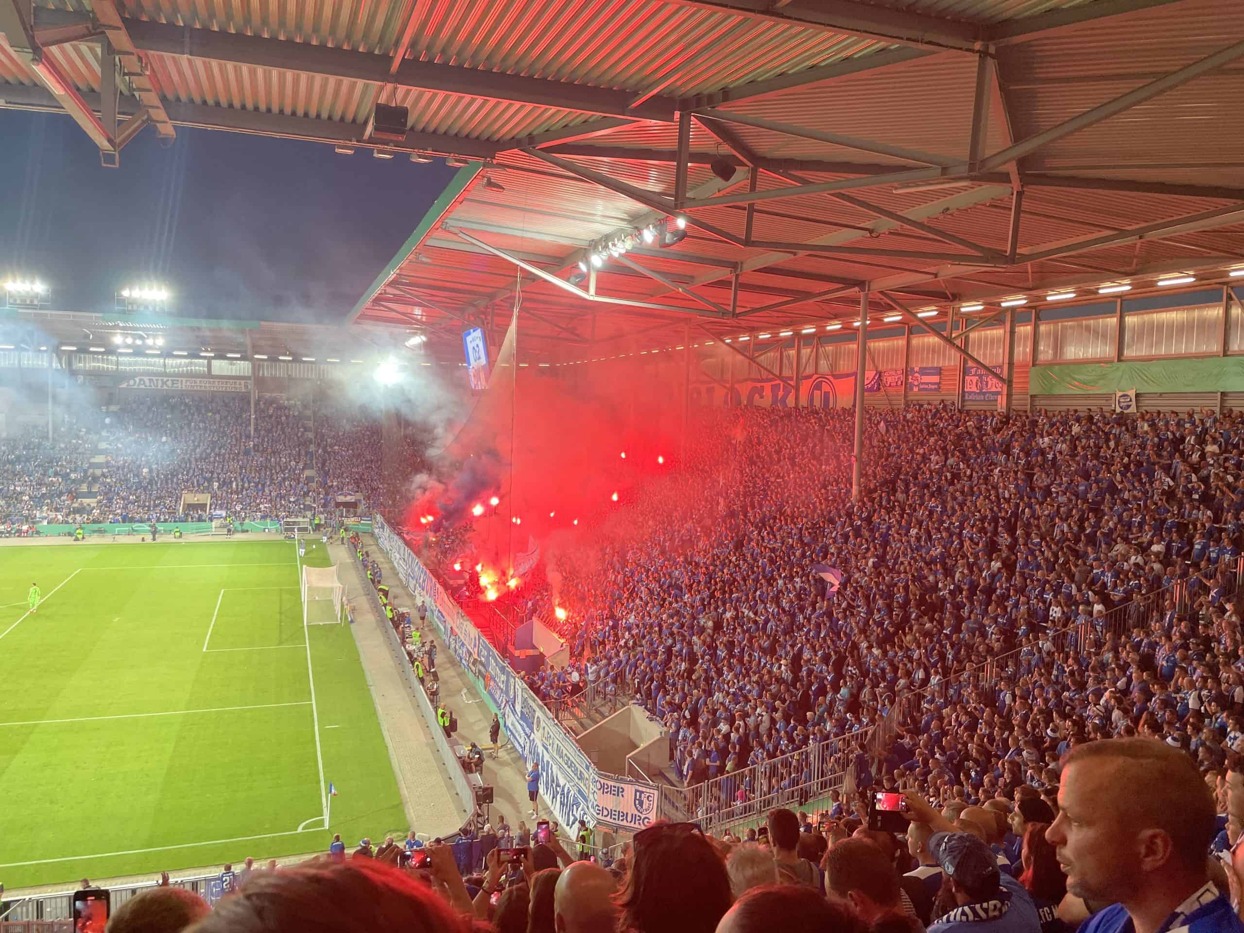 DFB-Pokal trip: Een ongekende pyro show in Oost-Duitsland.
