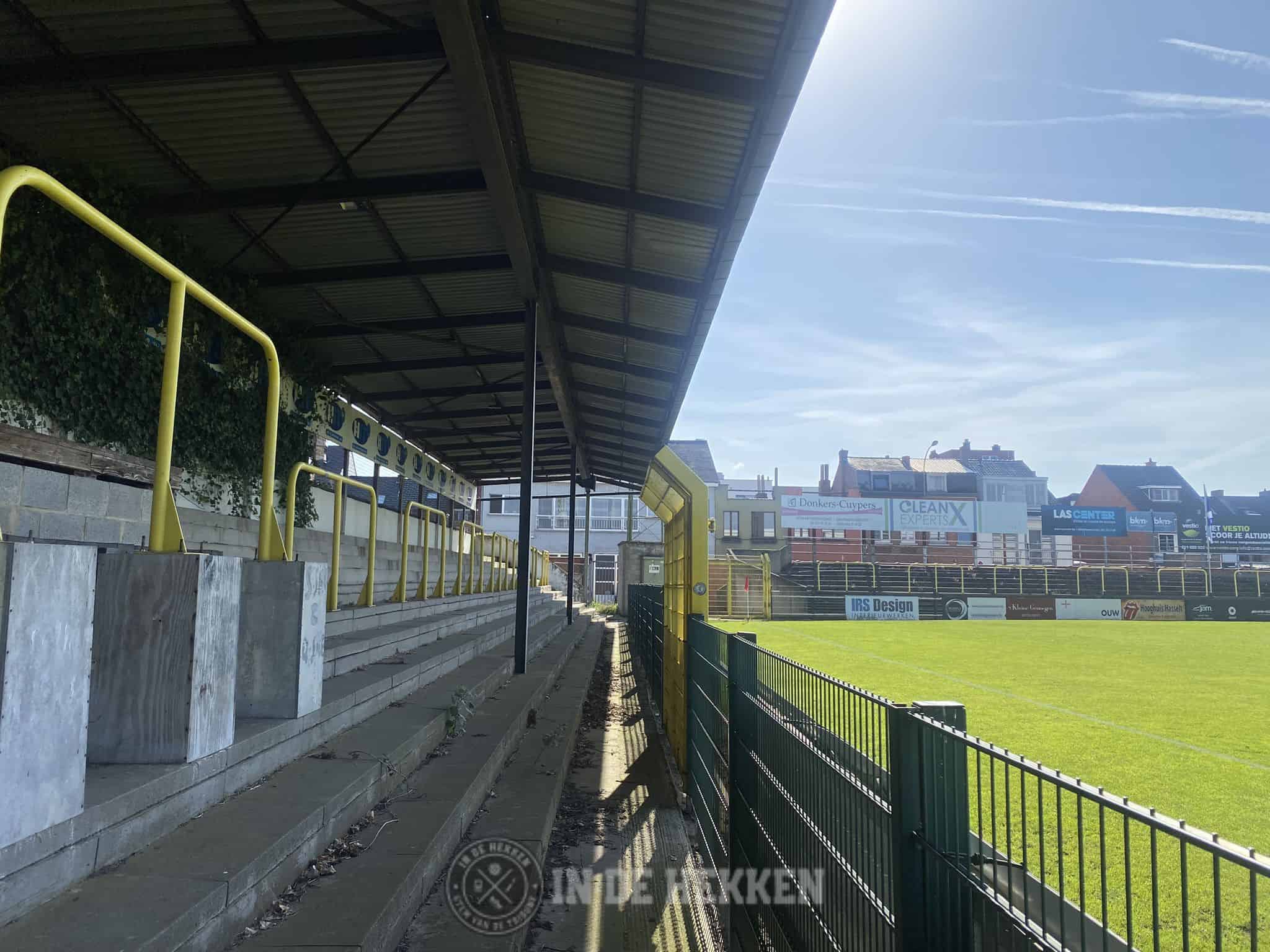Stedelijk Sportstadion Hasselt: oude staantribunes nog intact | In de ...