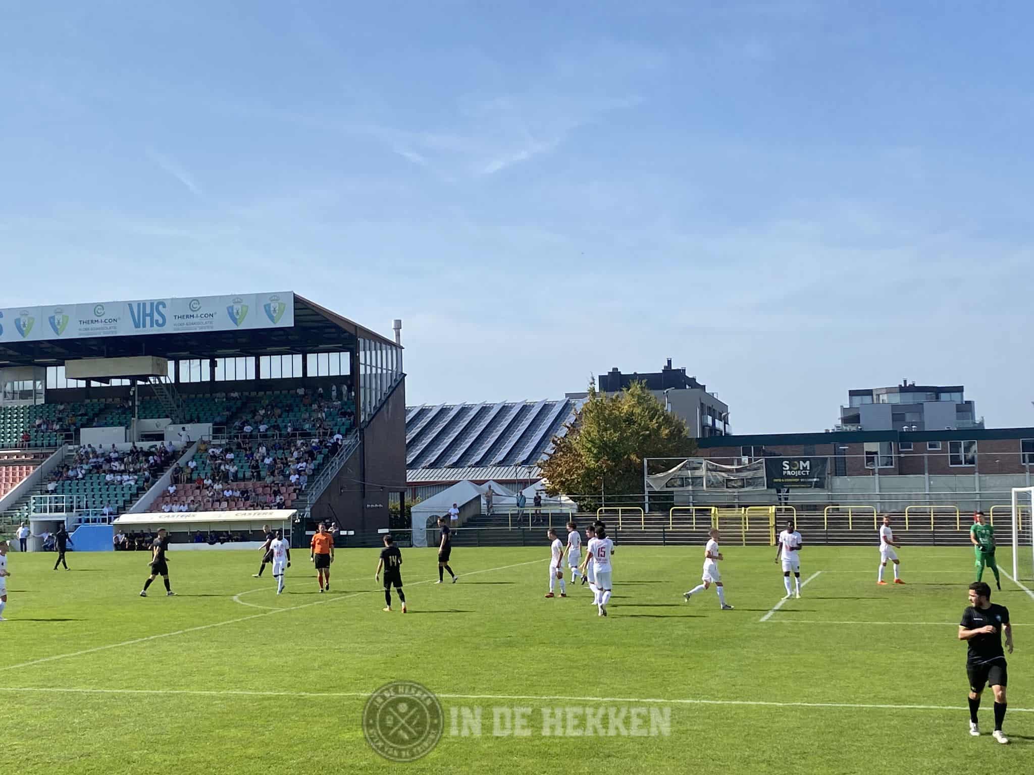 Stedelijk Sportstadion Hasselt: oude staantribunes nog intact | In de ...
